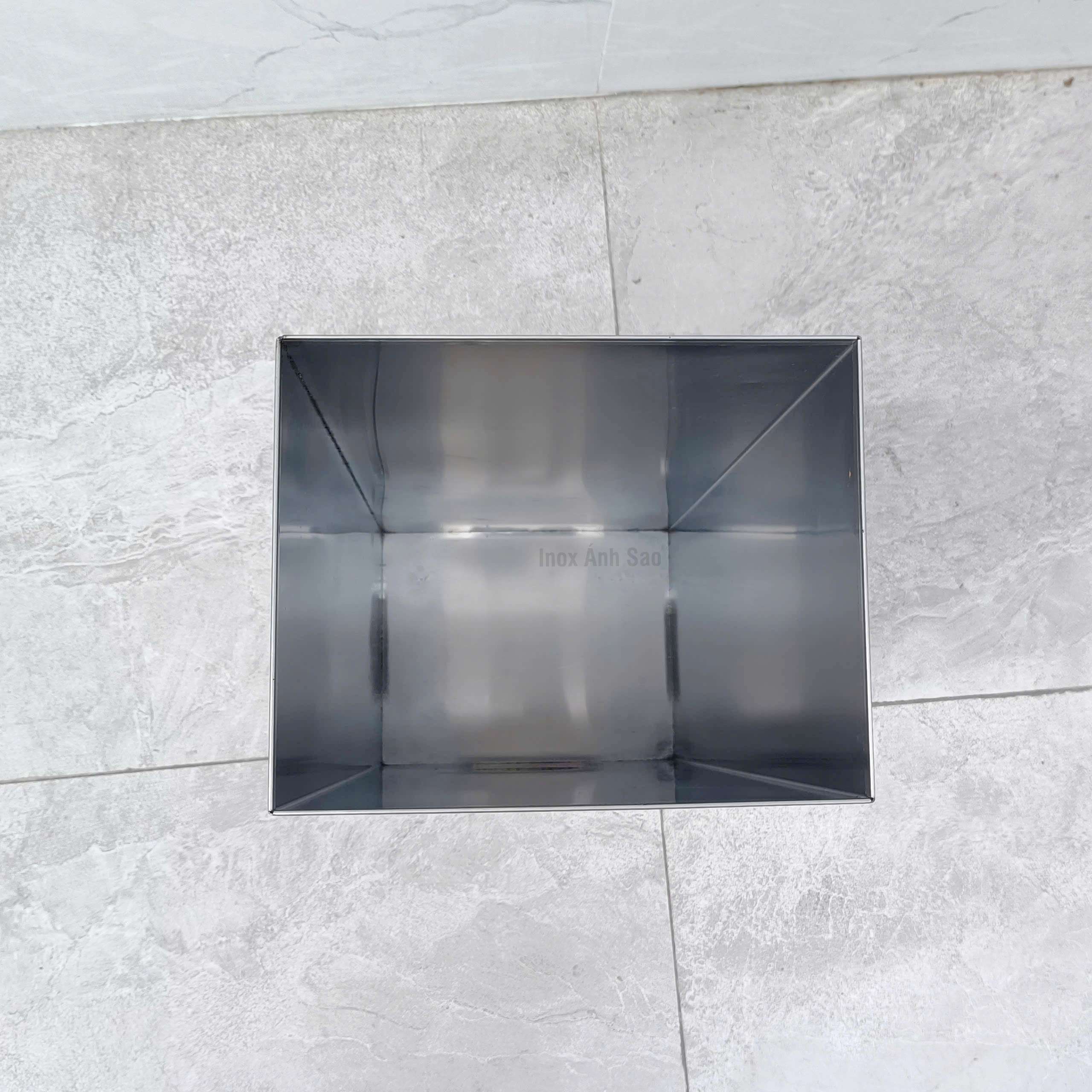 THÙNG RÁC INOX VUÔNG NẮP ĐẬY K10 | ub6 | Công Ty TNHH INOX Ánh Sao